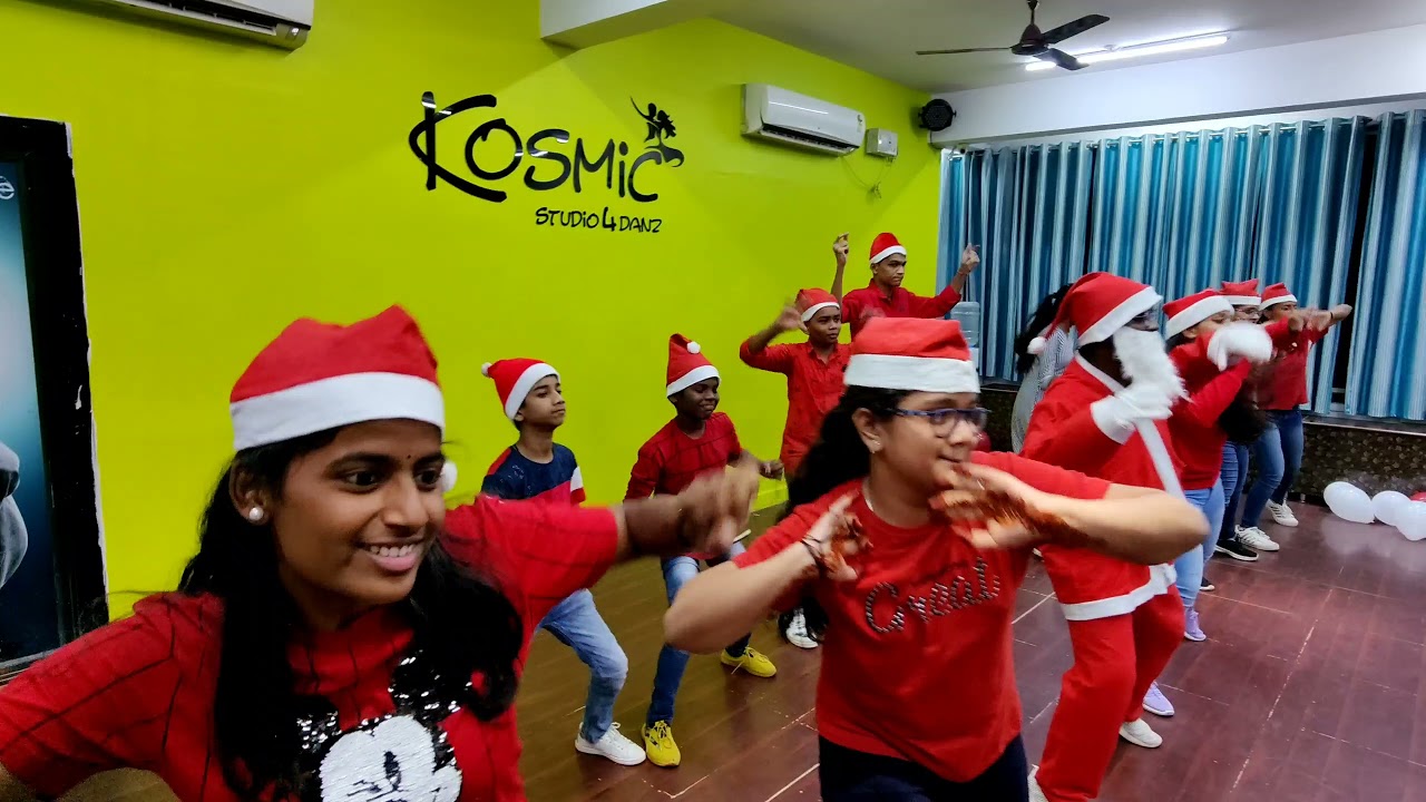 Christmas celebrations | 6 to 7pm batch | Kosmic Studio 4 Danz | Mahesh Maddy - YouTube
