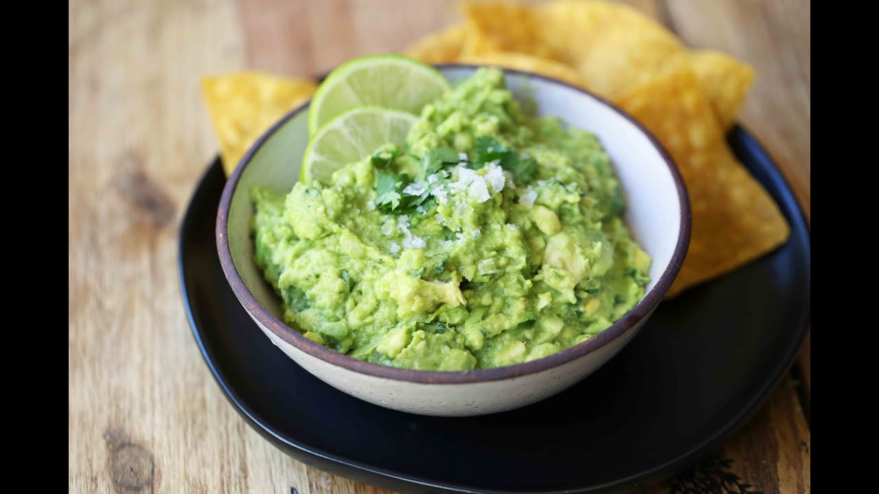 Fresh Guacamole Delight: A Burst of Flavor from Around the Globe! - YouTube