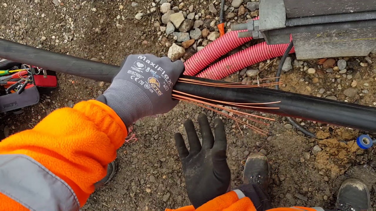 Première partie fabrication tête de cable Haute Tension 25000 V - YouTube