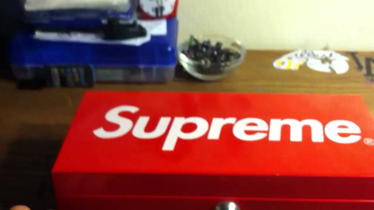 Supreme lock box and keychain - YouTube