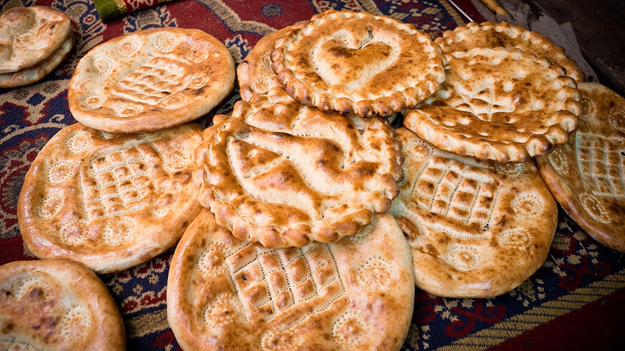 Authentic Afghani Tandoori Roti | Village Style Recipe | Pakistani ...