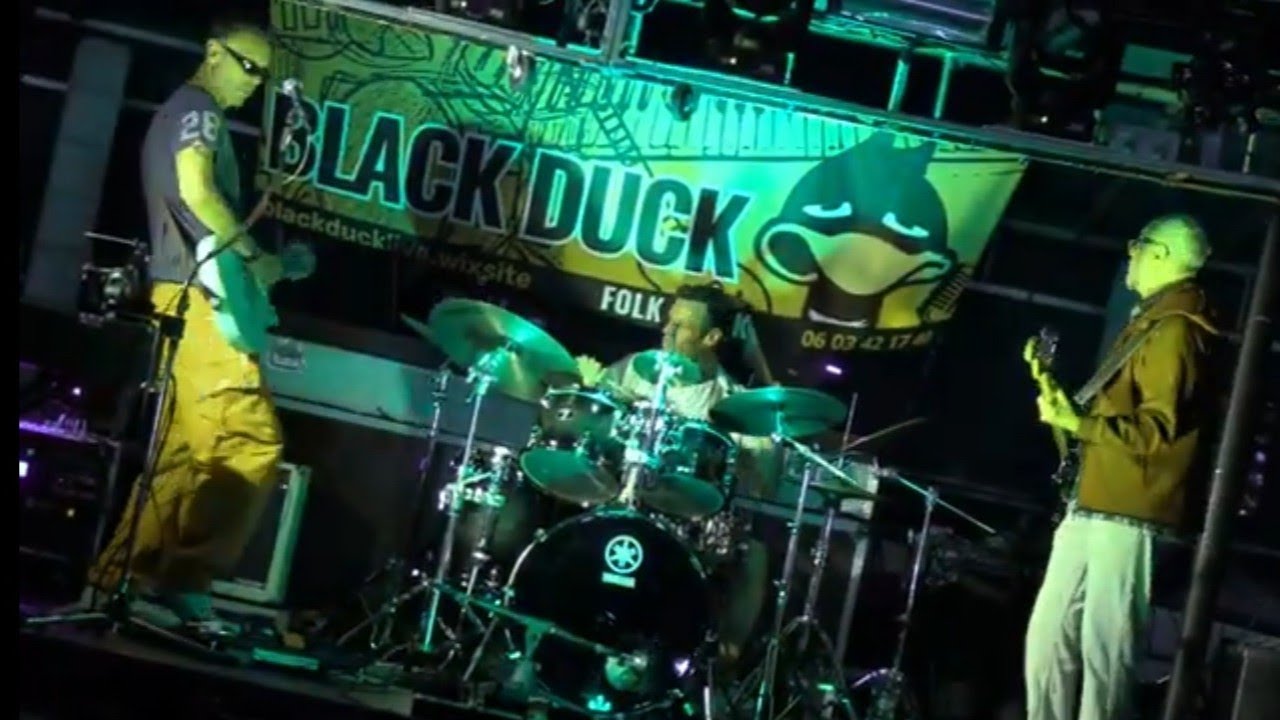 Eteins la lumière (Axel Bauer) - Black Duck - Festilacs 2023 - YouTube