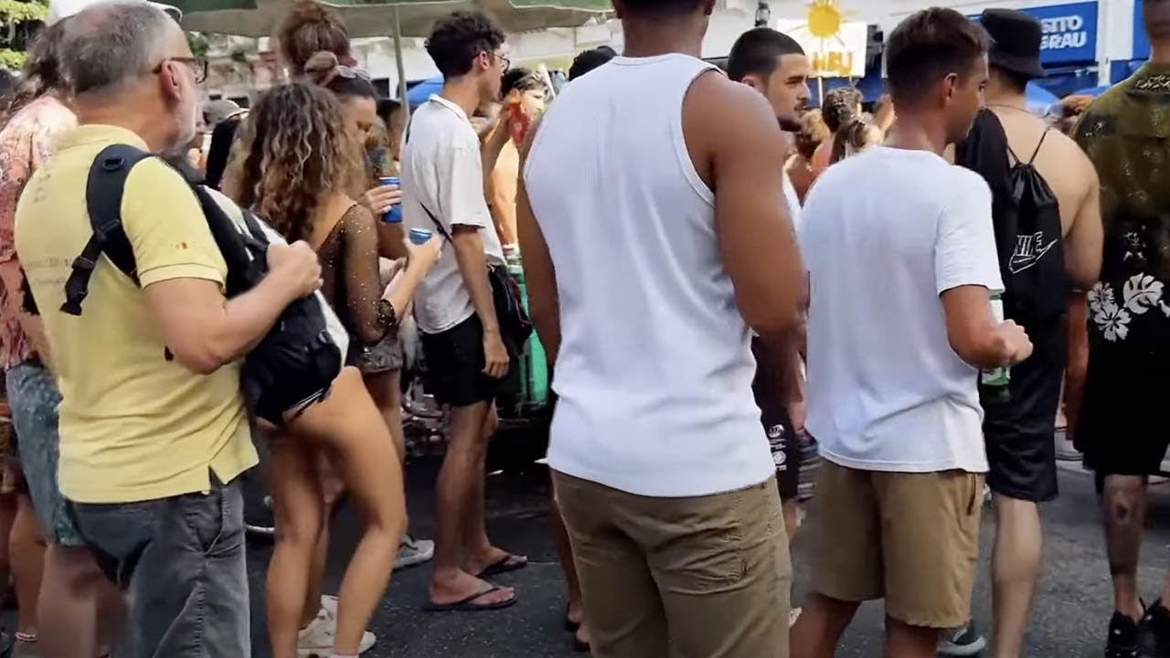 🔥Hot Day 😲 MAGIC RIO CARNIVAL STREET PARADE 2025 in 4K 🎉🥳 - YouTube