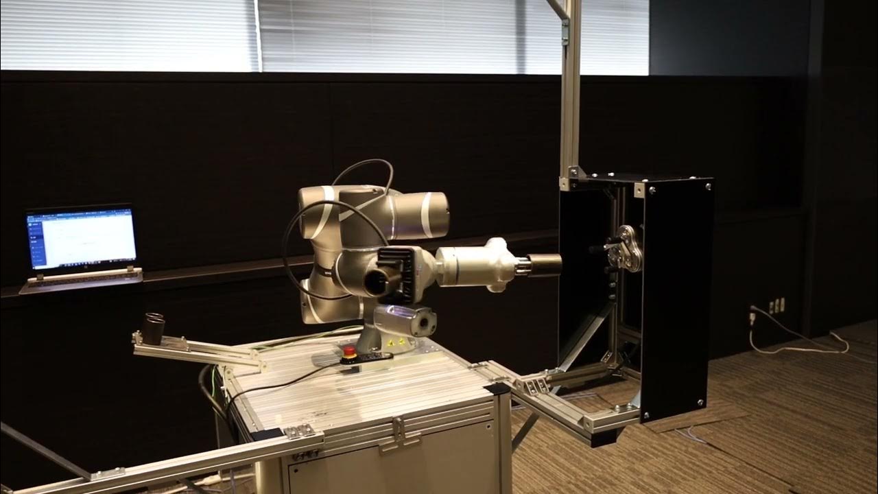 OnRobotのD:PLOYを用いたCNCマシンテンディングのデモの様子 - YouTube