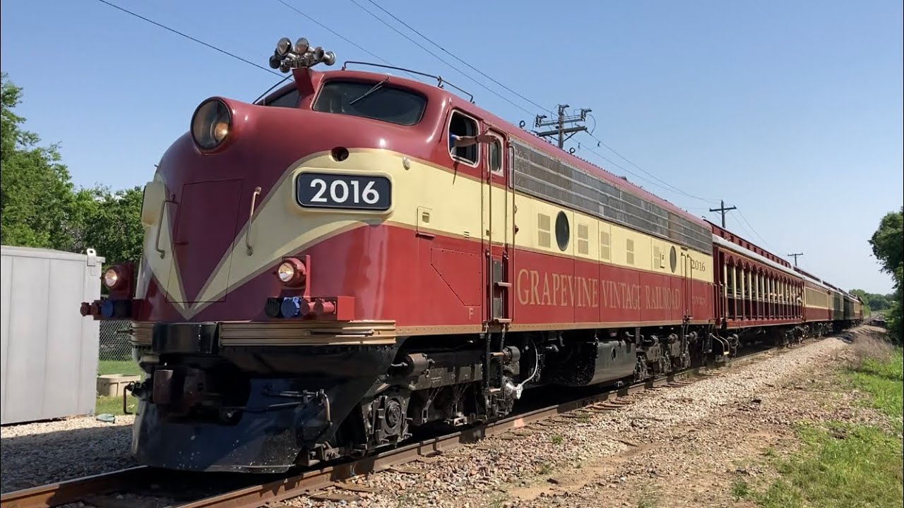 GVRX 2016 crosses NE 23rd Street at Tower 60 (May 9, 2021) - YouTube