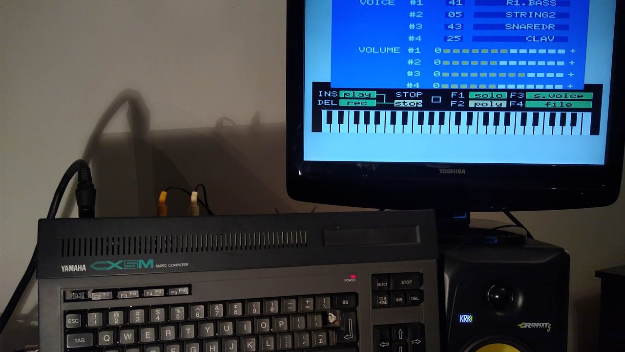 Using the Yamaha CX5M MSX Music Computer as a Synth sound source - YouTube