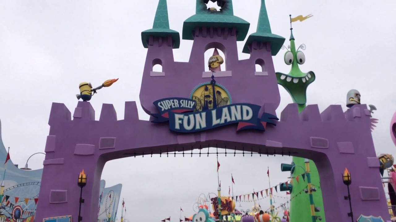 Universal Studios, "Super Silly Fun Land" - YouTube