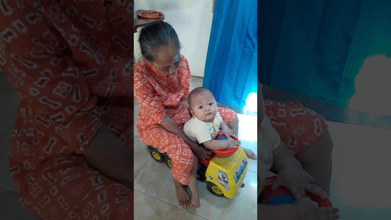 Naik mobil bersama - YouTube