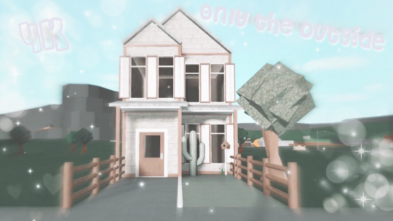 Bloxburg| outside of a tiny house build| iiseashxllz | |4K - YouTube