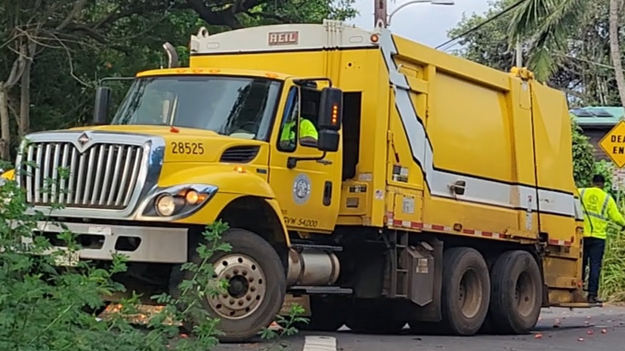 (city and county of honolulu 2015 Heil Durapack rear loader) - YouTube