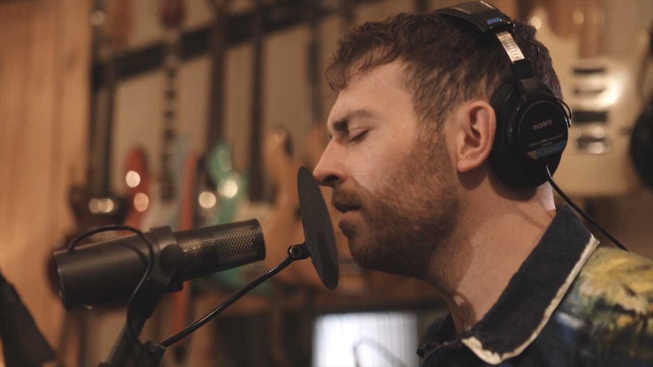 Jake Benjamin - Broken Stars (Live at The Creamery) - YouTube