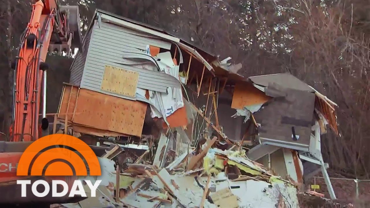 Demolition of Idaho murder house met with mixed reactions - YouTube
