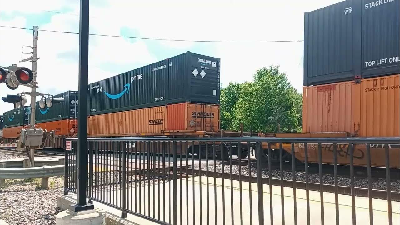 BNSF 3874 lead Double Stacks pull 250 Cars at LA Plata MO 4 DPU Alright - YouTube