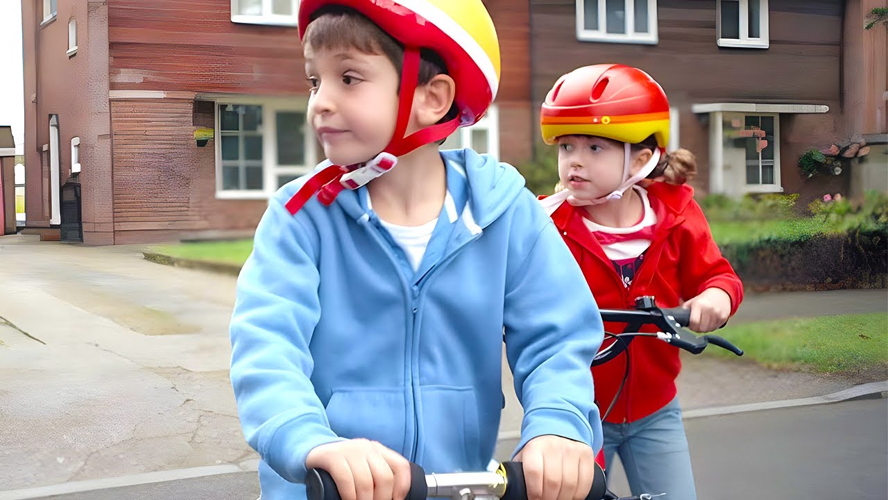 SCHOOL RUN! | Topsy & Tim | Cartoons For Kids | WildBrain Kids - YouTube