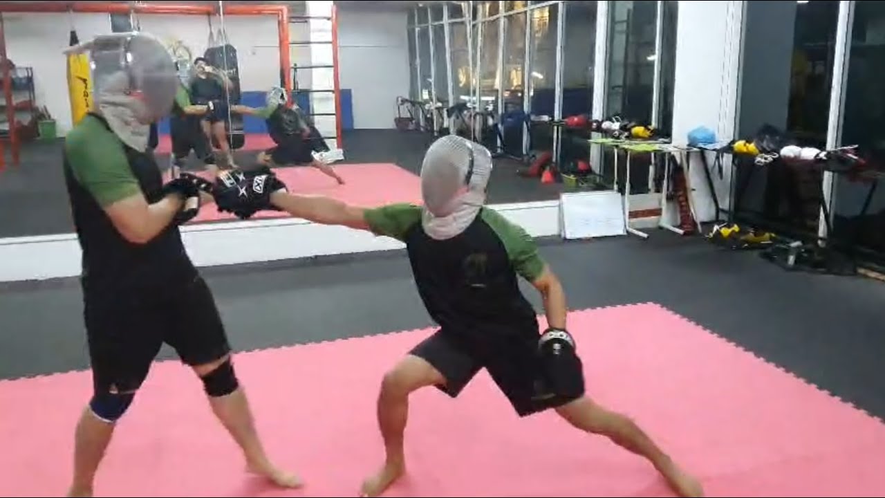 Kali Knife Sparring - Tong vs Sakan - YouTube