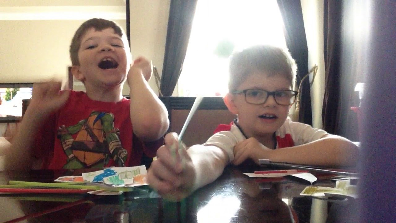 KinsellaKidsTV_Minecraft Puppets - YouTube