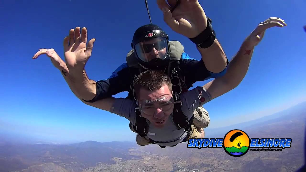 Christopher Burdette Tandem Skydiving at skydive Elsinore - YouTube