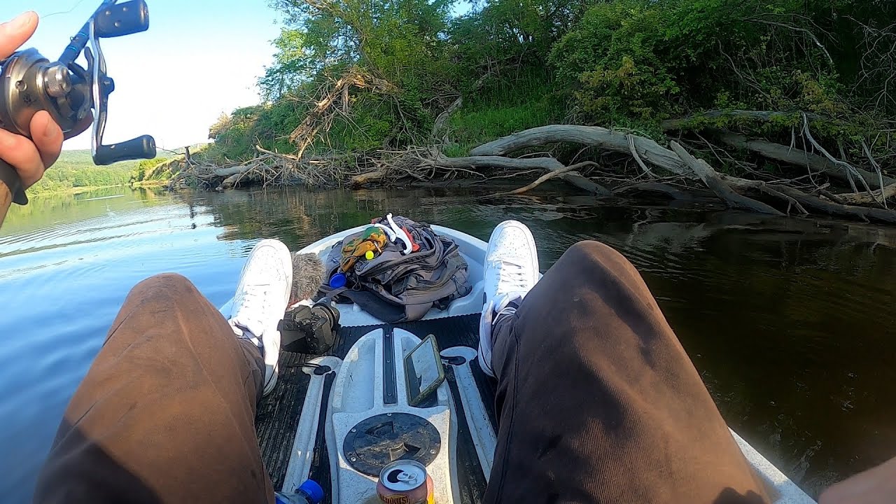 Bass Fishing New Portion of the CT. River is Shallow (Tourney Practice ...