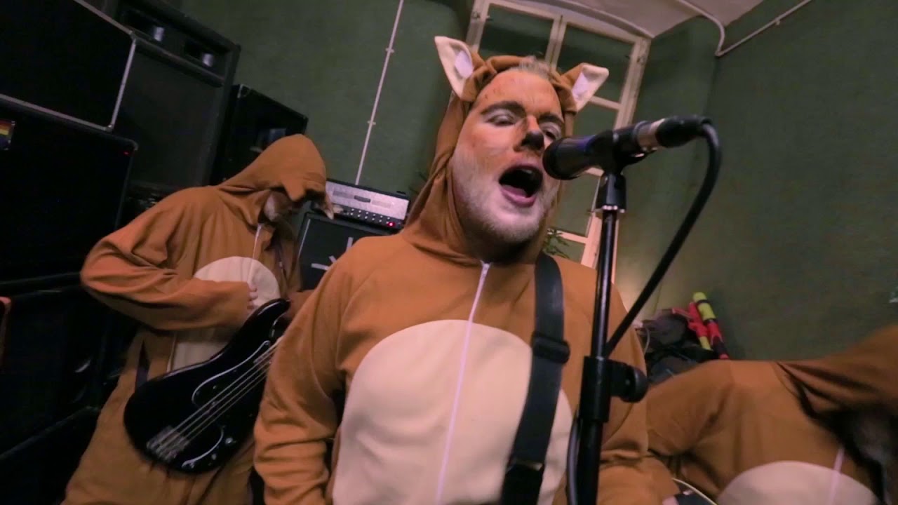 Fair Do's - Closing In (Official Video) - YouTube