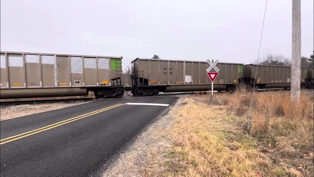 BNSF Empty coal train building his train at Campbell power plant 12/10/23 - YouTube