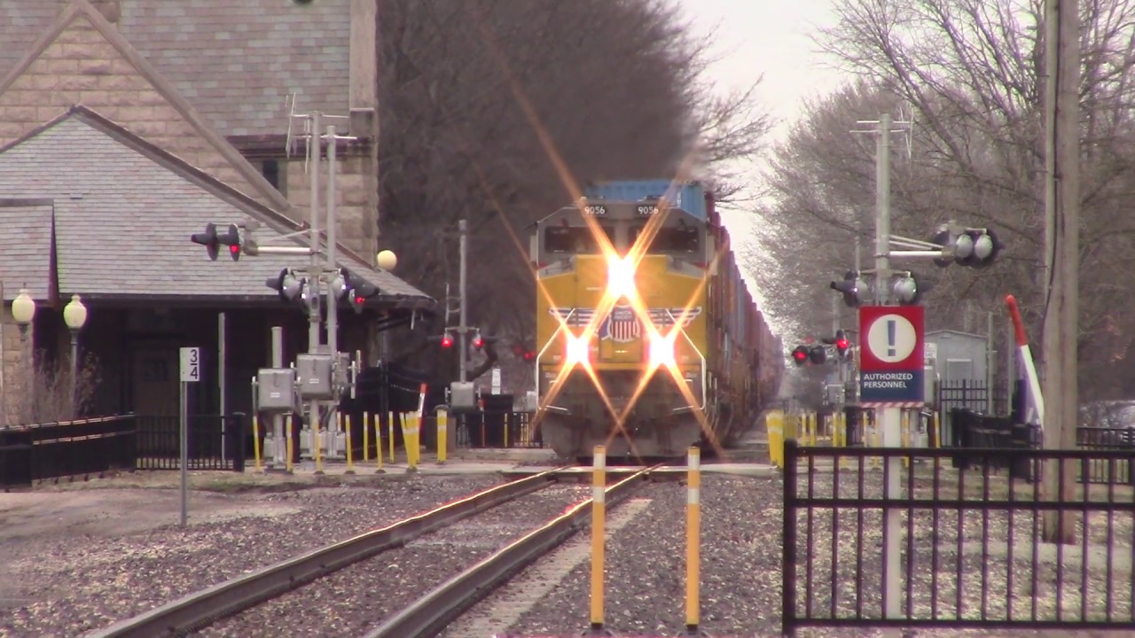 UP 9056 South in Dwight, IL 3/27/20 - YouTube