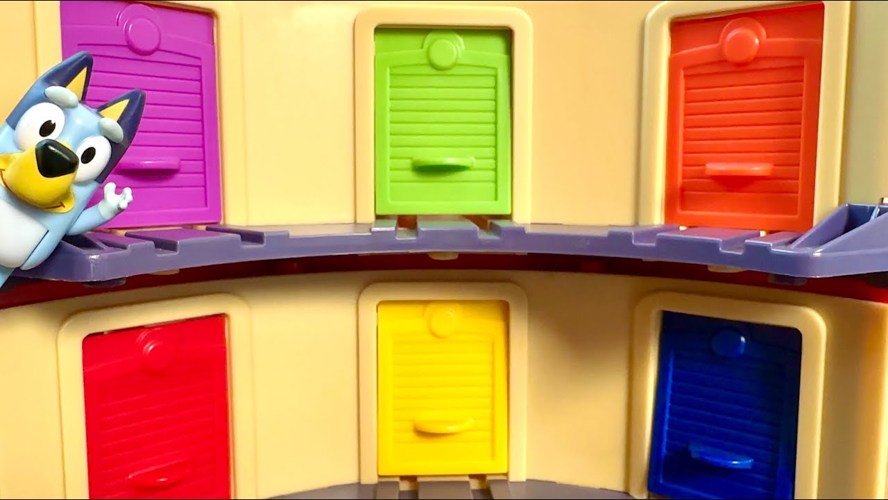 Surprise Doors - Bluey toys pretend play - YouTube