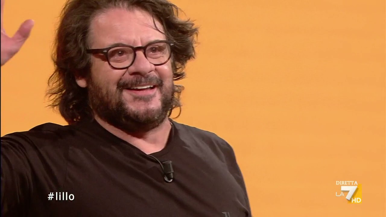 Lillo: un attore in cerca di visibilità (come Richard Gere) - YouTube