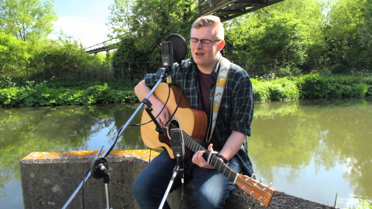 Tom Martin - Epidemic (Acoustic Session) - YouTube