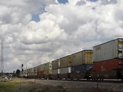 BNSF 5356 west at Chalender 7-4-09 - YouTube
