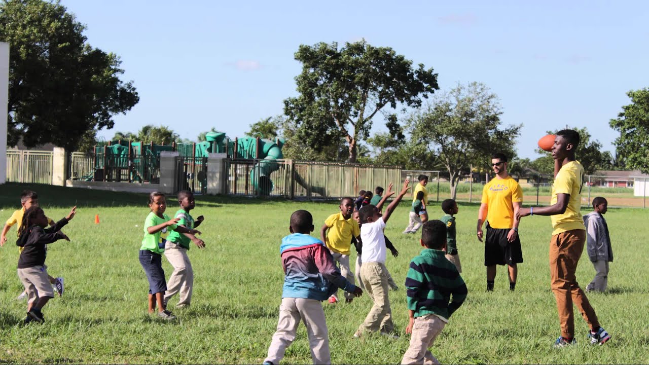 The Movement invades Florida City Elementary #iMove - YouTube