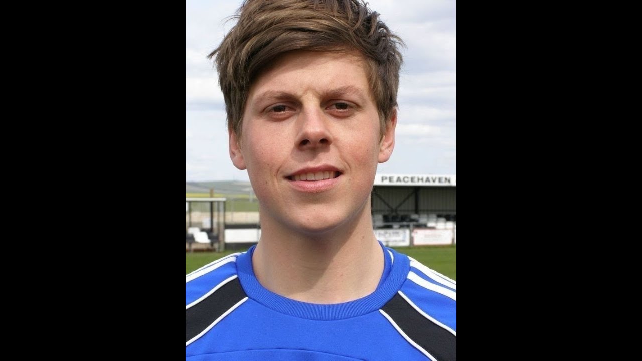 Connor Saunders '5 is Alive' - YouTube