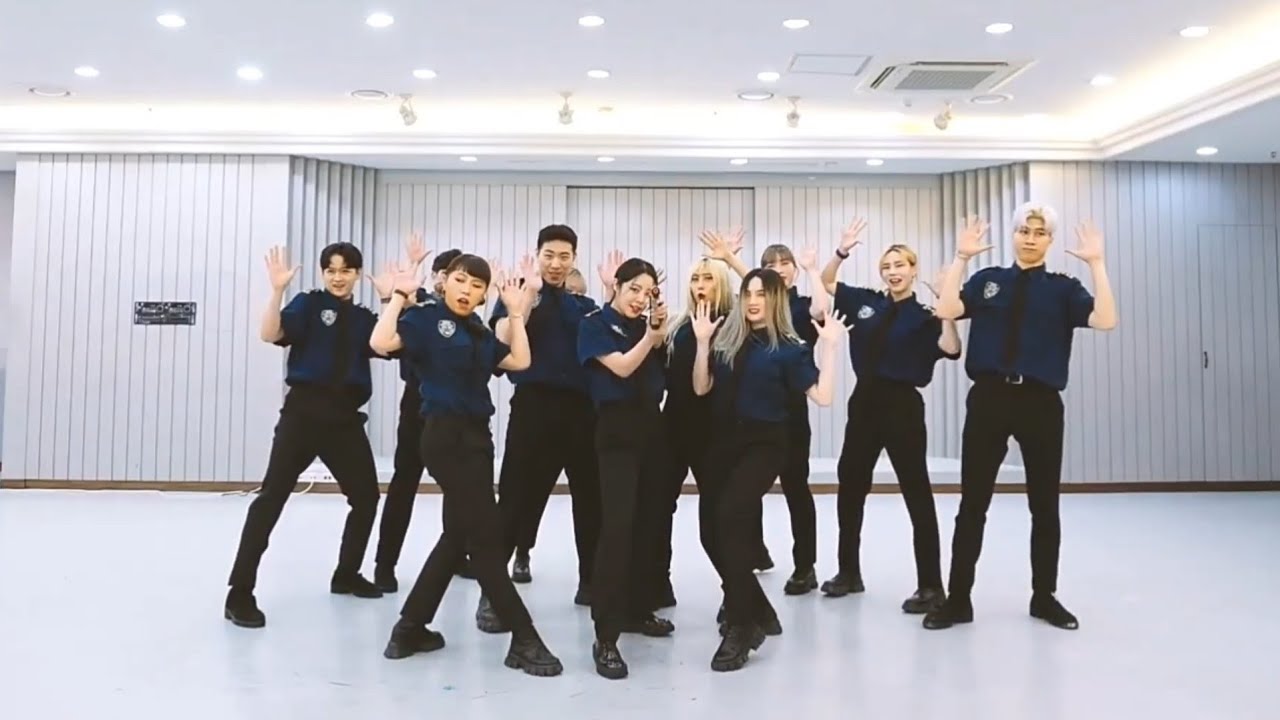 Whee In - Water Color Dance Practice Mirrored - YouTube