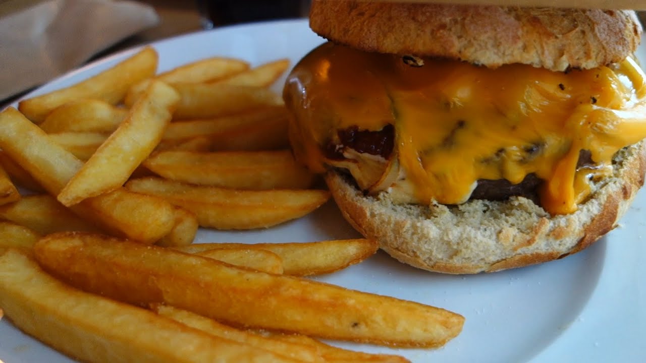 [FFD] McDonald's McRoyal Series, KFC, Burger King, Barn Burger i John ...