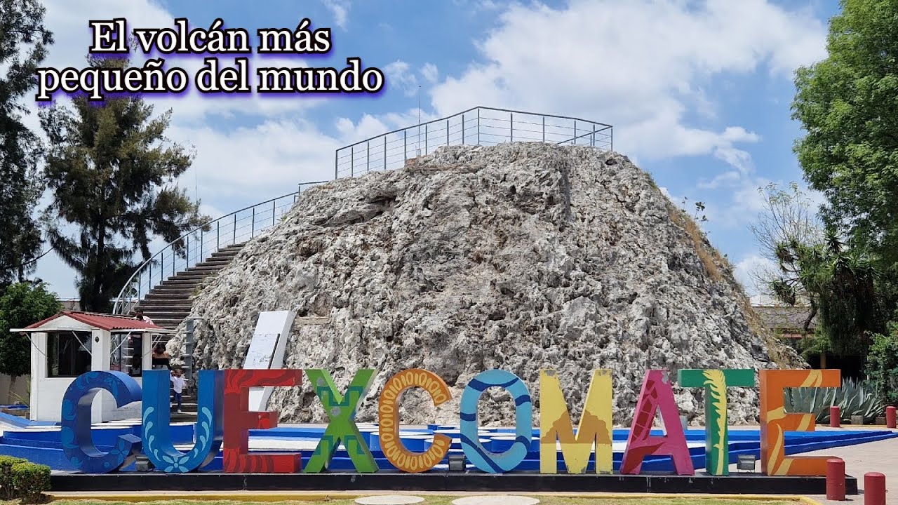 El volcán más pequeño del mundo (Cuexcomate, Puebla, México) - YouTube