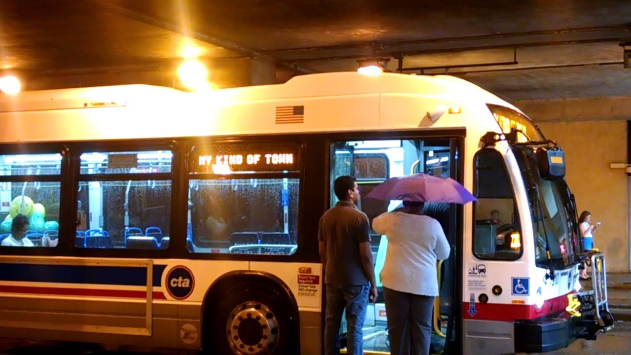 #4 Cottage Grove CTA bus having some rainy fun - YouTube