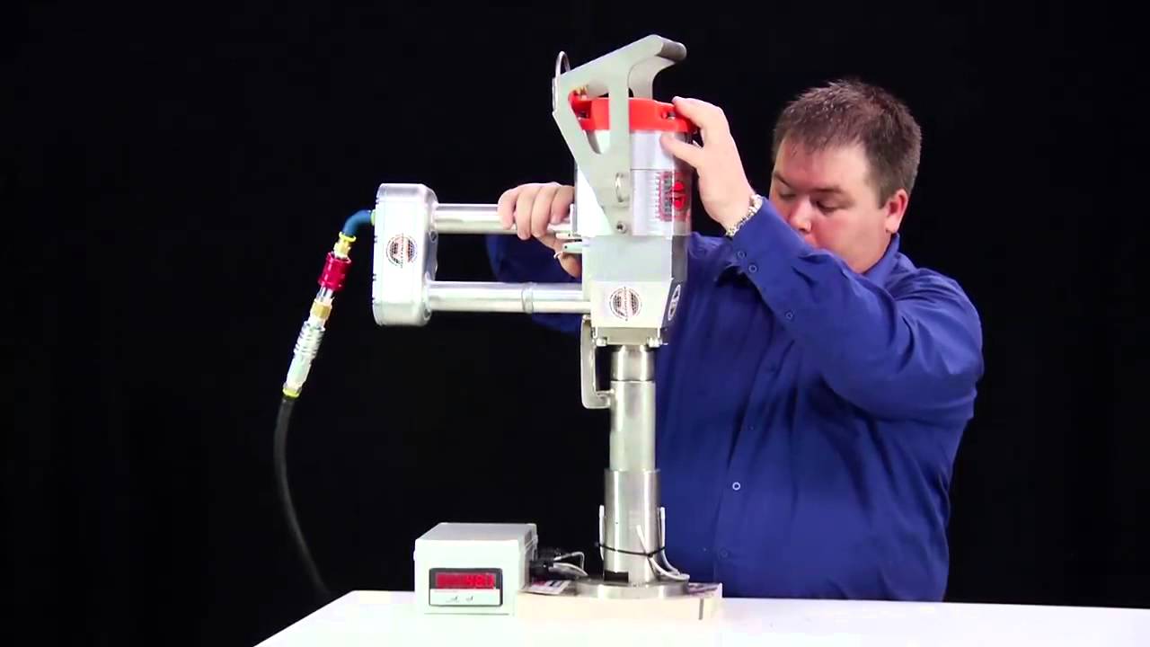 Kentmaster - PBS-1 - Pneumatic Bolt Stunner - Calibration Unit - YouTube