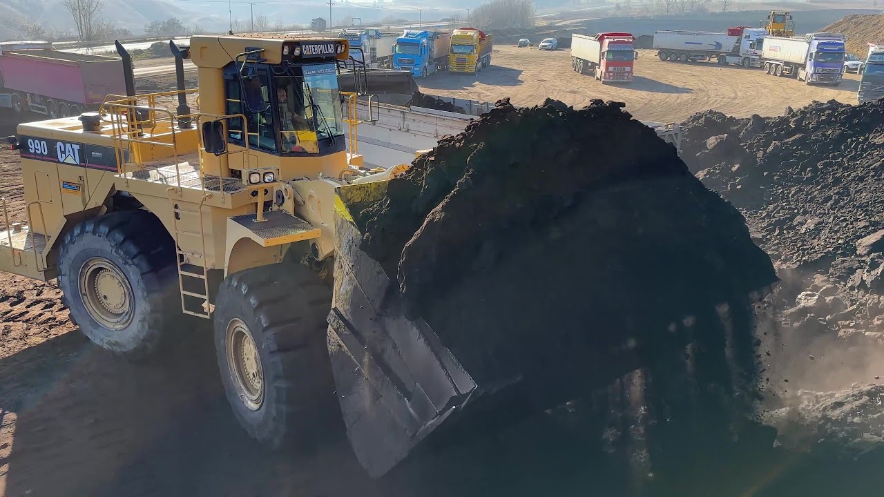 Caterpillar 990 Wheel Loader Loading Loarries With Two Passes - S.G.M ...