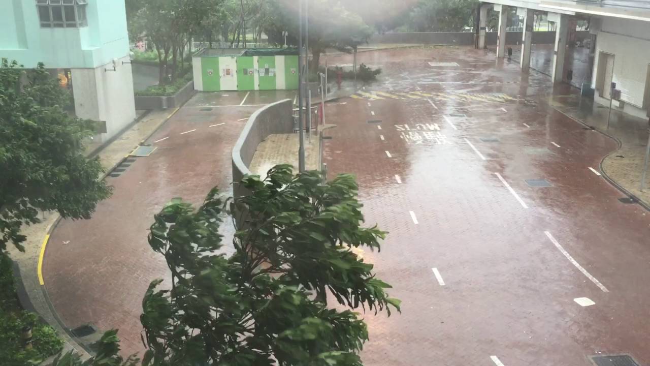 Typhoon number 8 in Hong Kong 2-8-2016 - YouTube