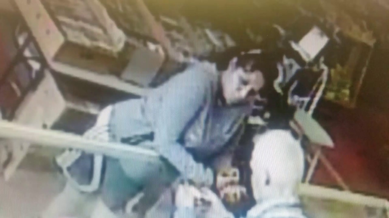 Wanted for selling Fake Apmex Gold Bars - YouTube