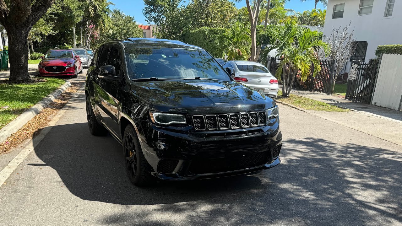 TRACKHAWK DRIVE THROUGH MIAMI POV🦅 - YouTube