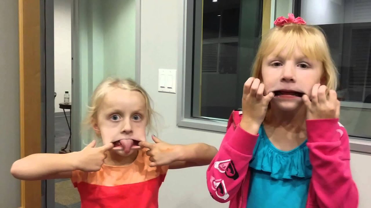 Tonight Show Funny Face Off - YouTube