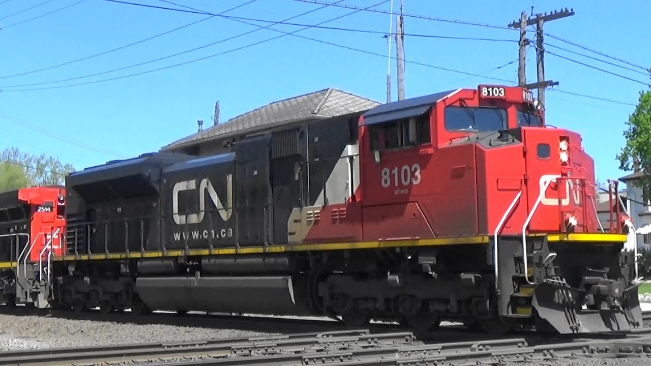 CN 8103- SD70ACe Leads a Freight, West Chicago, IL - YouTube