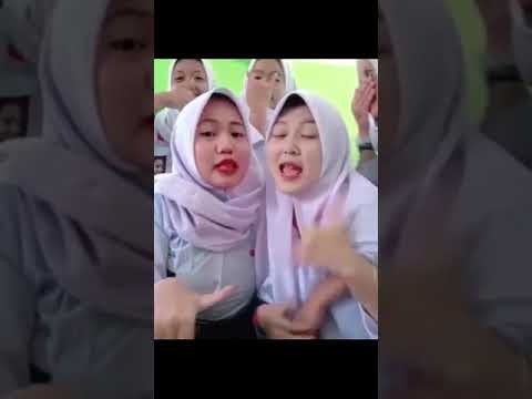 #tiktok #goyang #hot                                                         TikTok hot 2019 abg sma