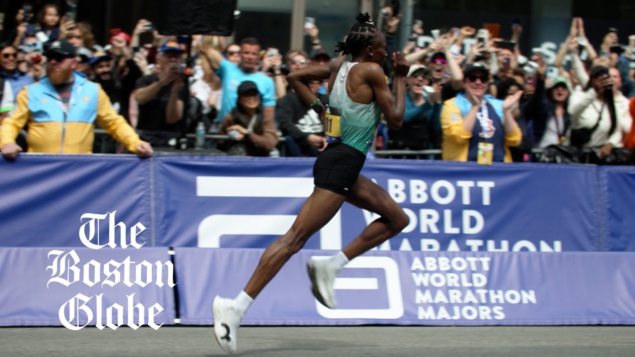 Winners of the 2024 Boston Marathon sprint to the finish line - YouTube
