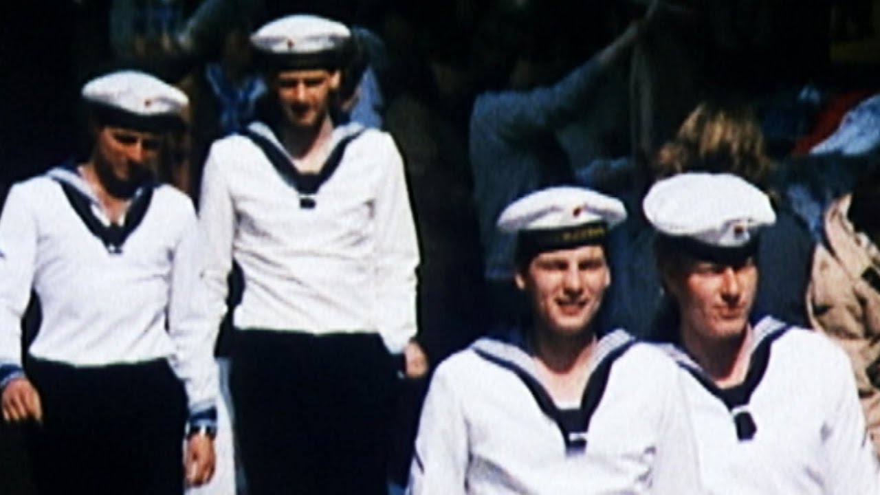 Classix: Kieler Matrosenanzug (1985) - Bundeswehr - YouTube