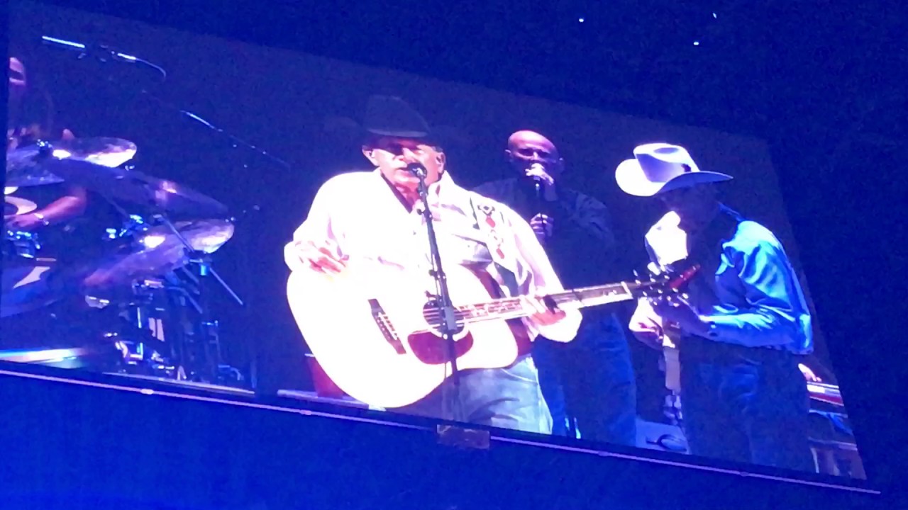 George Strait performing Heartland 4/7/17 at the T-Mobile Arena in Las ...