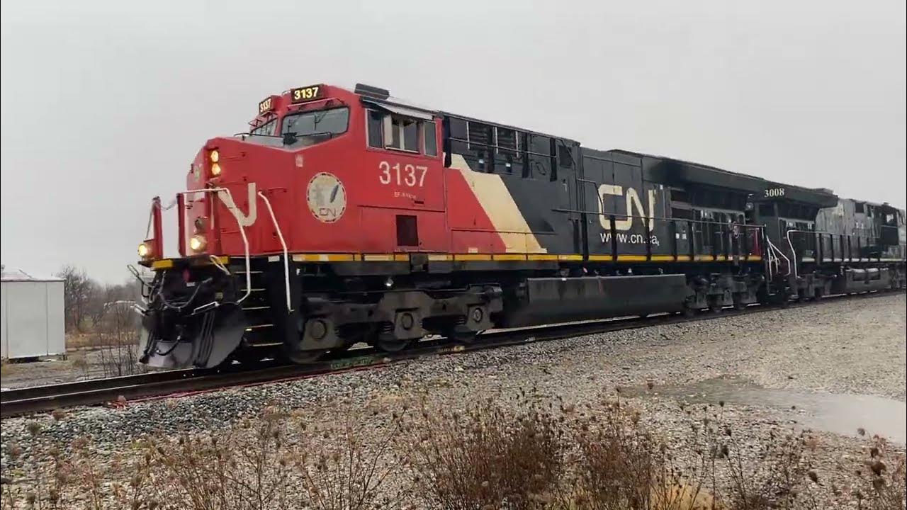 IC HERITAGE! CN L502 - CN 3137 at Hagersville (December 29 2024) - YouTube