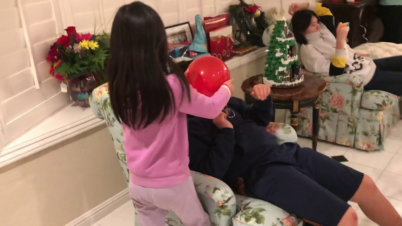 Balloon fart - YouTube