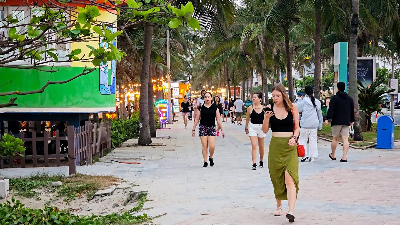 Why Da Nang Is The Most Beautiful Beach in Vietrnam ? People Call This ...