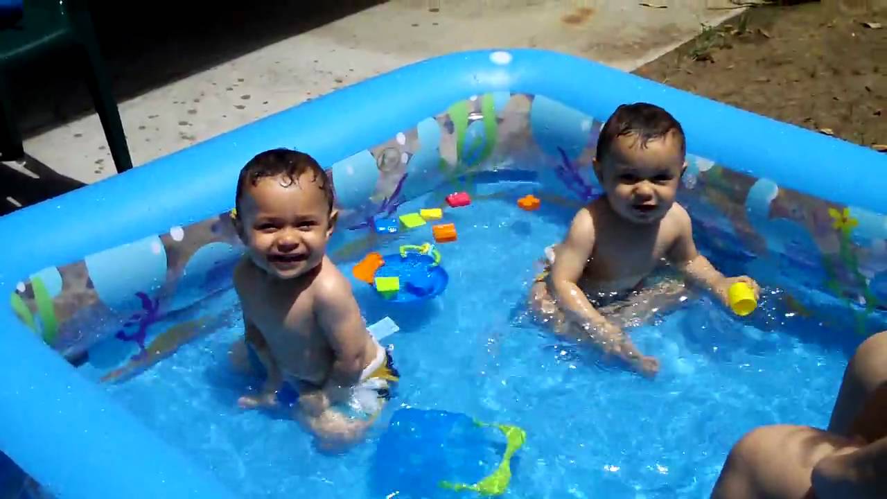 AJAX Twins in pool - YouTube